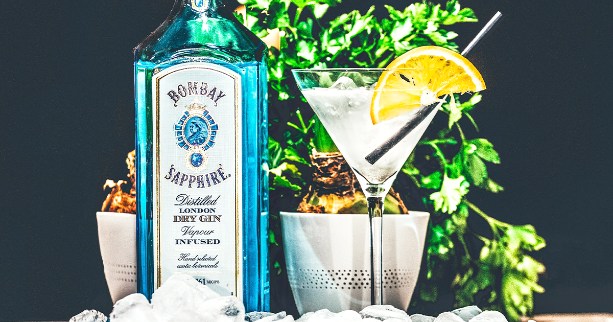 ジンとドライジンの違い。原料・製法・味・度数・飲み方を比較 - Fily